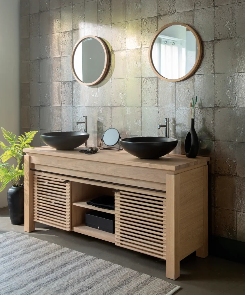 Variation by O | Line art